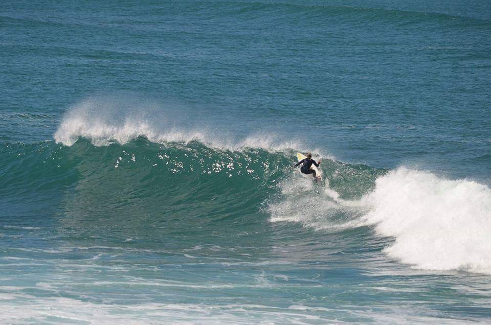 Yolanda Hopkins lidera o ranking nacional de surf - Algarve Marafado