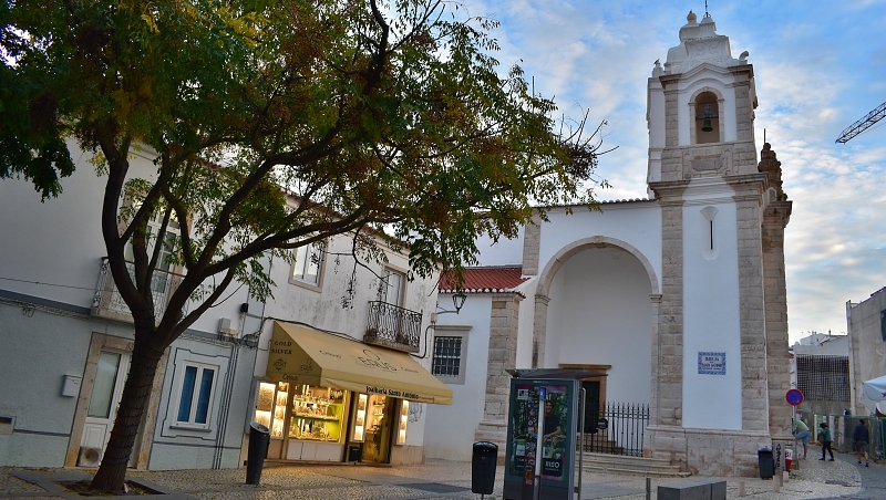 Foto do dia: a igreja simples por fora e rica por dentro - Algarve Marafado