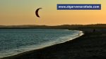 Foto do dia: esta praia algarvia tem forma de lua e fica numa baía ...